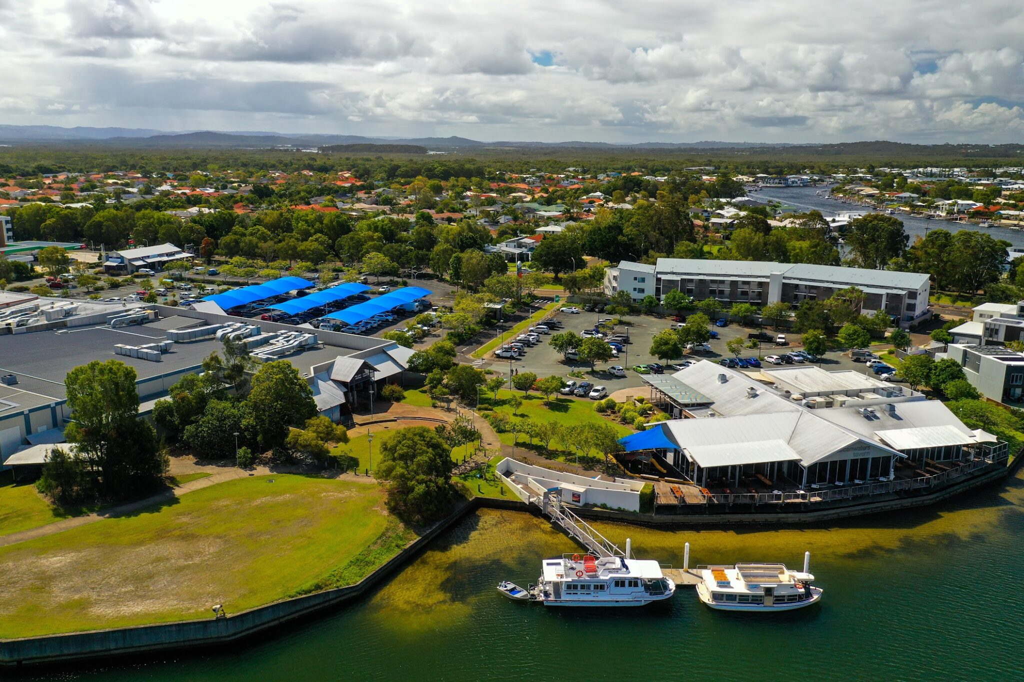 Pics of the Wallamba - Caloundra Houseboats